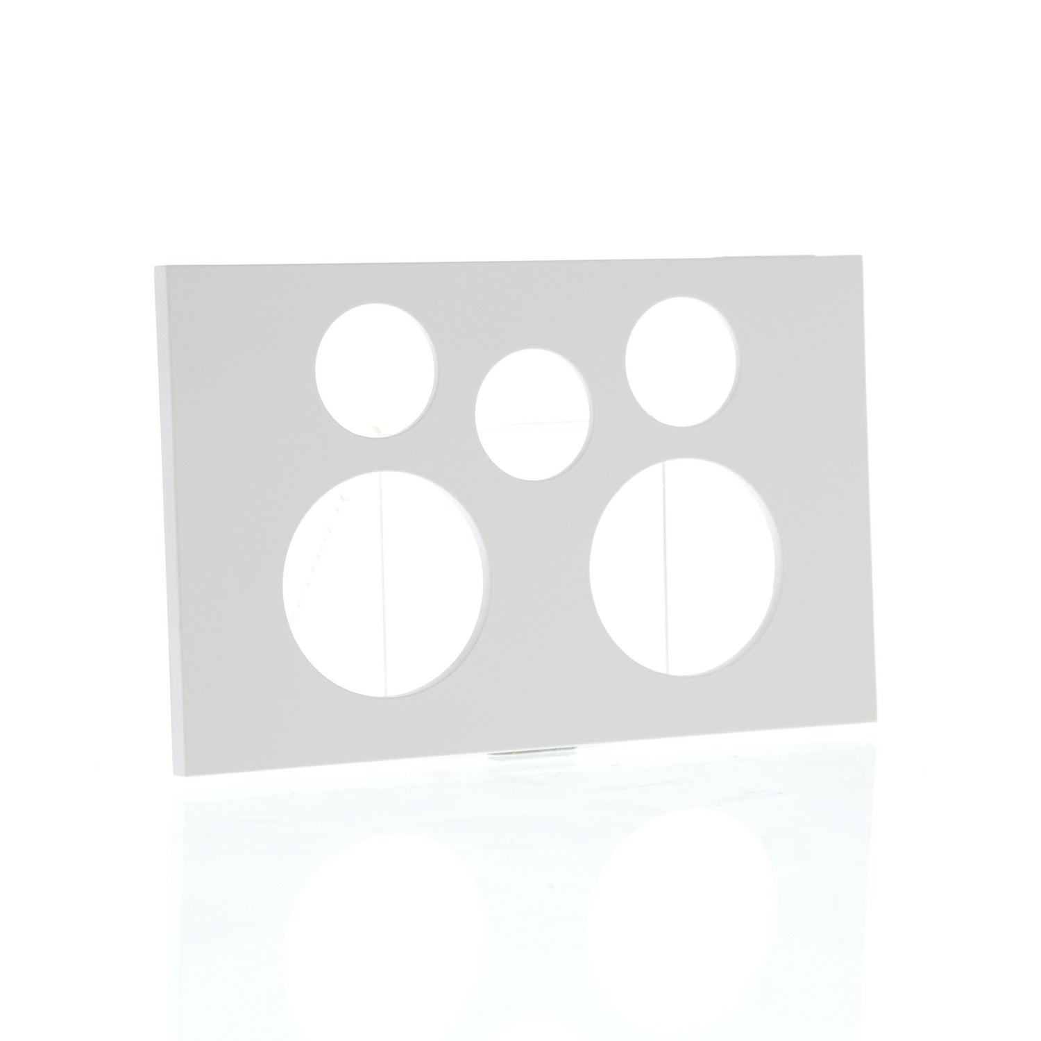 Clipsal Double Power Point Cover, Saturn Zen White/ Zen Black- Z4025XAC ...